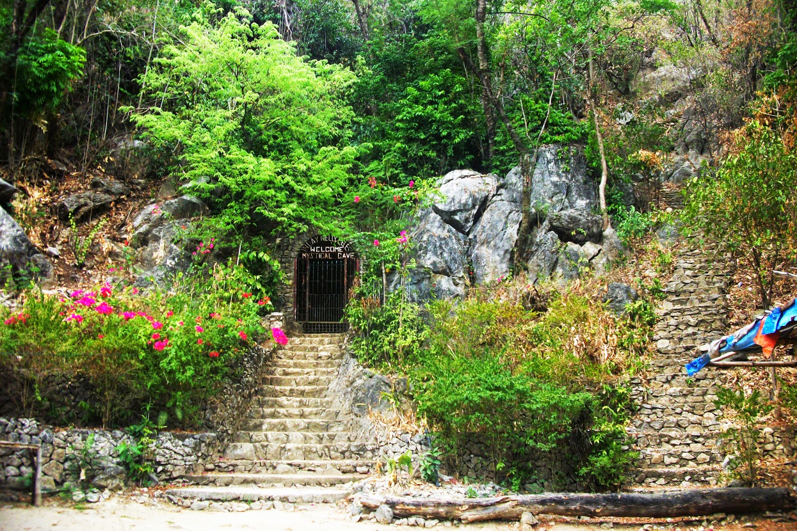 Ligaya sa Lakbay: Inday Nelly Deles's Mystical Cave @ Antipolo City, Rizal