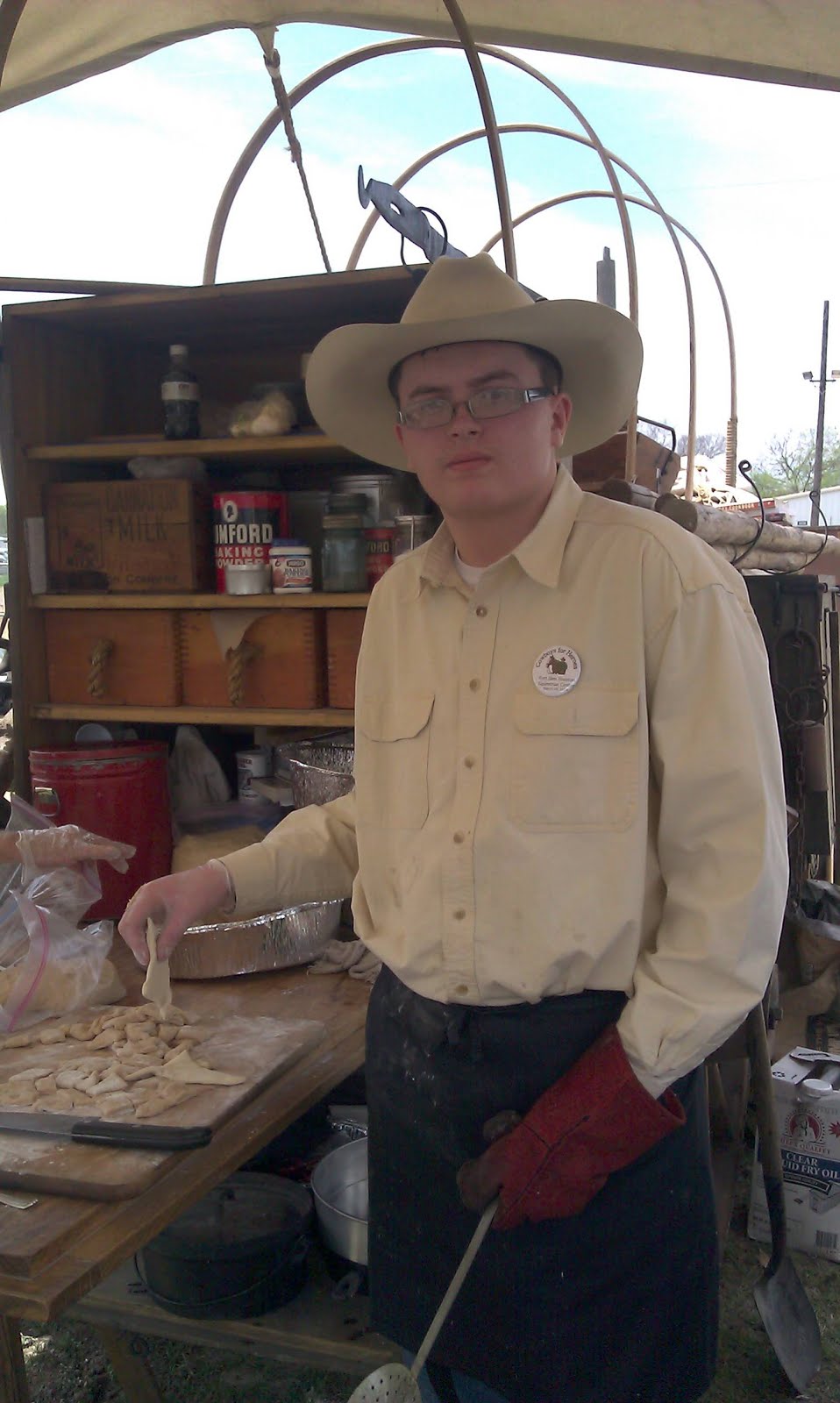 Cowboys and Chuckwagon Cooking : Way of the Chuckwagon