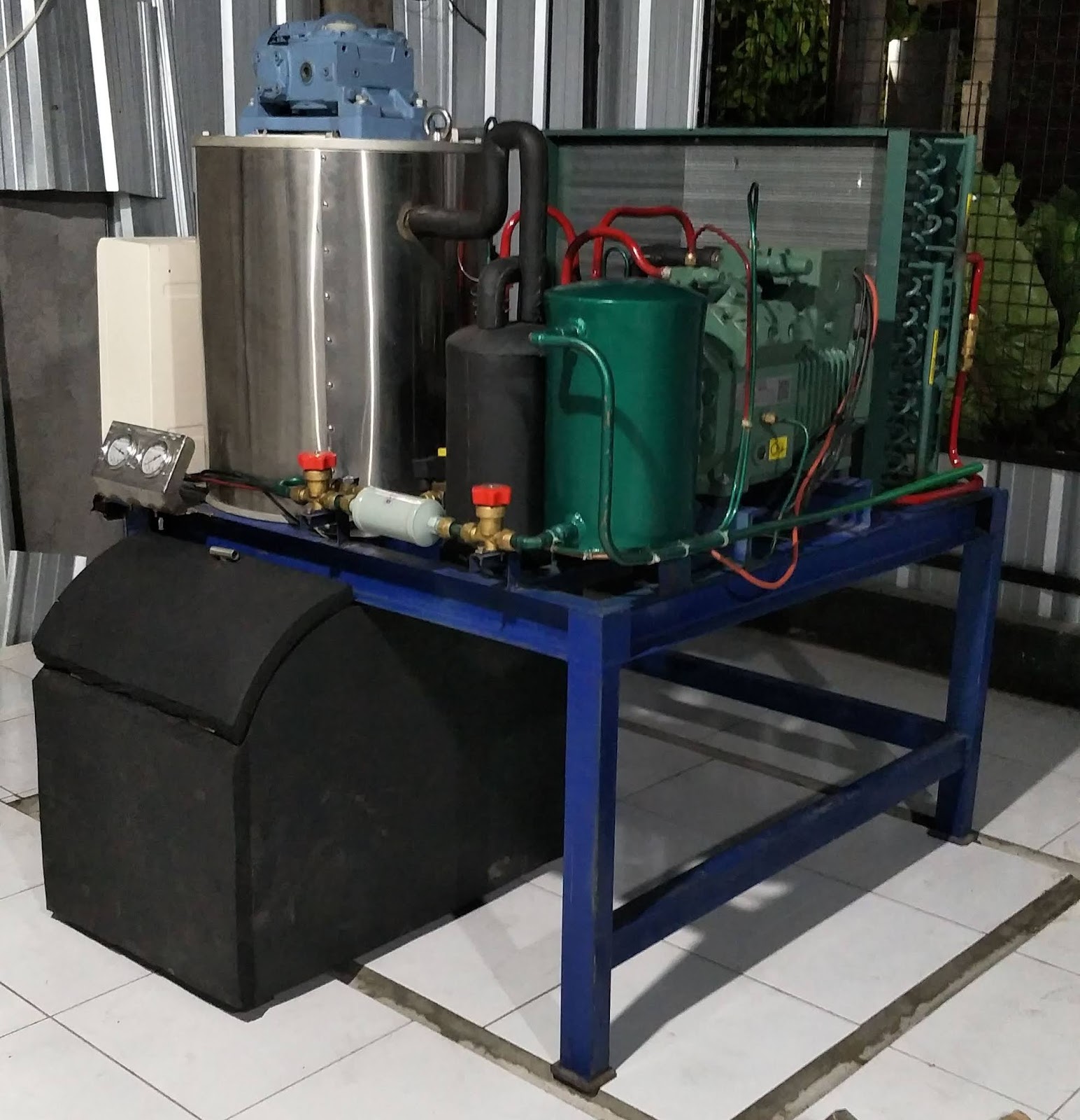 Mesin pembuat es batu serpihan - Ice Flake Machine: Ice Flake Machine ...