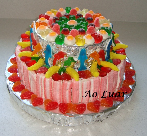Festas e doces AoLuar: Bolo de gomas simples