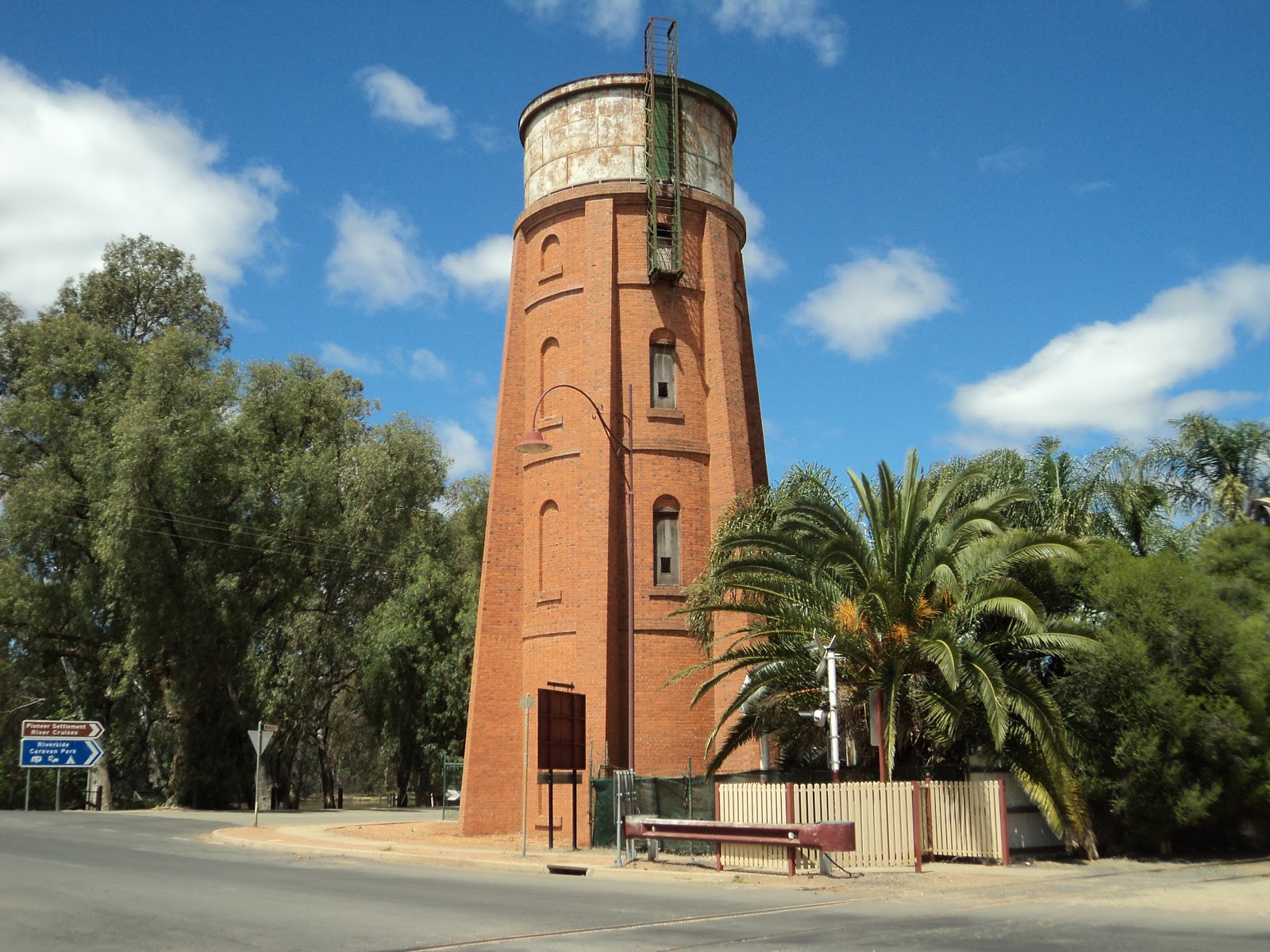 Water towers of Australia | SkyscraperCity Forum