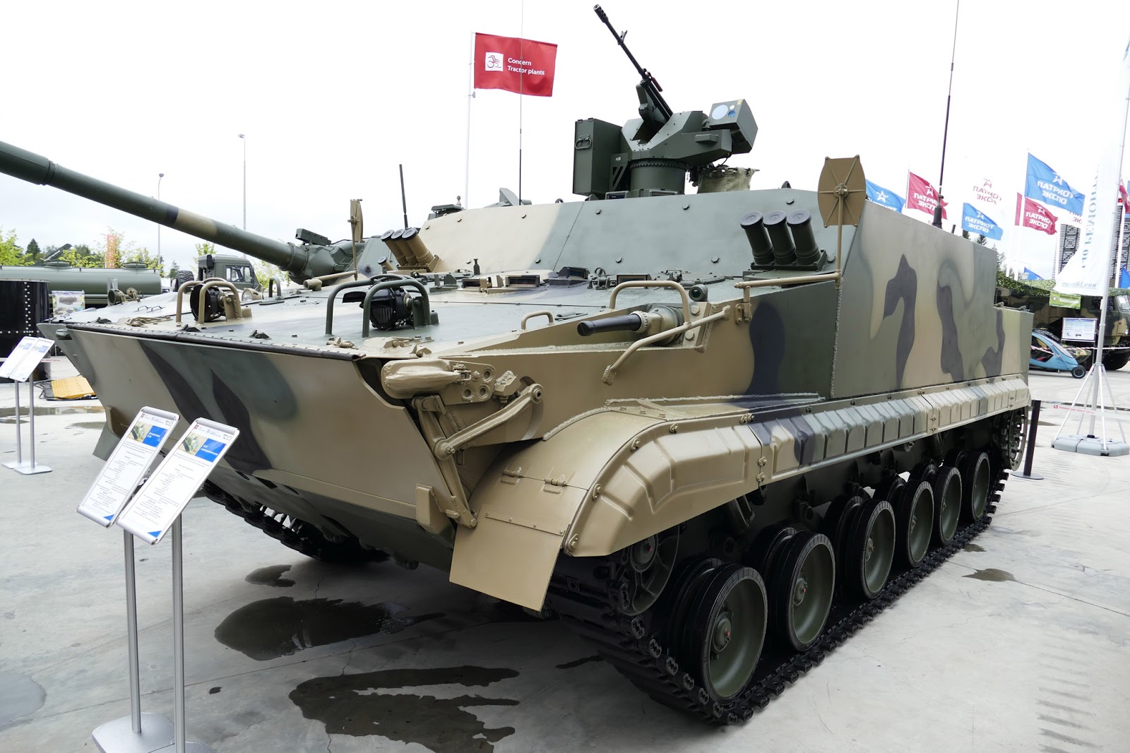 DEFENSE STUDIES: RI-Rusia Tandatangani Kontrak Pembelian 22 BMP-3F dan ...