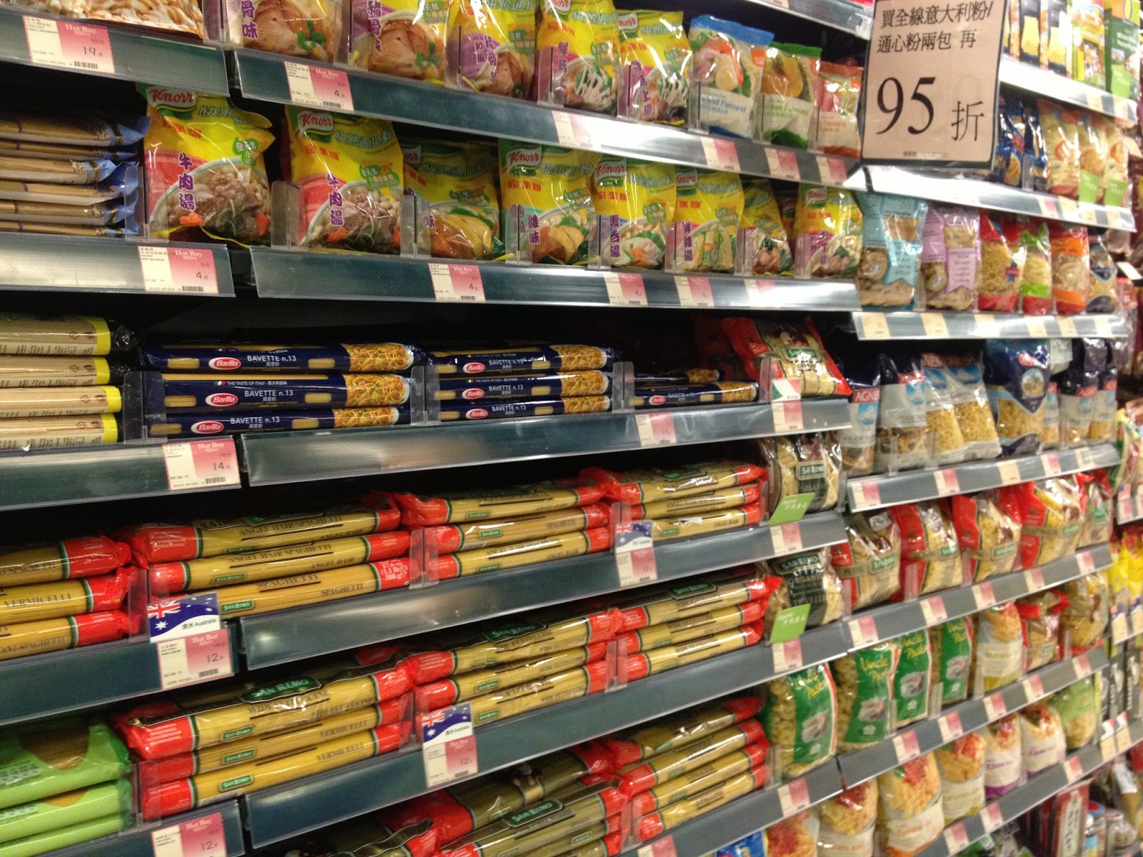 Cath à HK: au menu des French Froggies'...