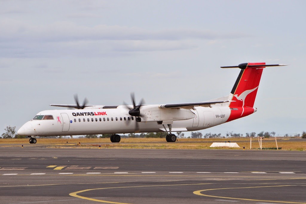 Central Queensland Plane Spotting: QantasLink Dash-8-Q400 VH-QOD Now in ...