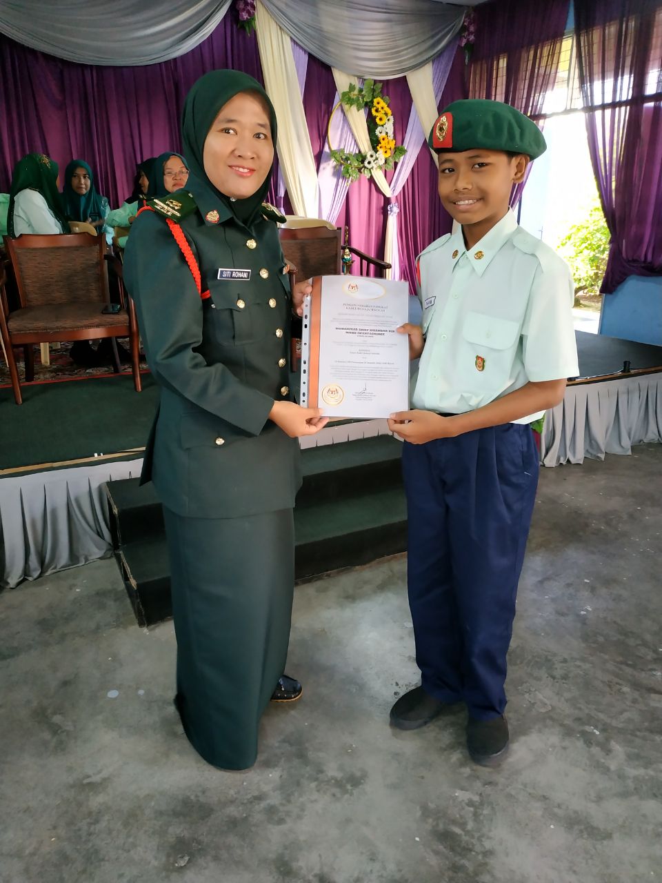 Sekolah Kebangsaan Permas Jaya 5: PENYAMPAIAN ANUGERAH KENAIKAN PANGKAT ...