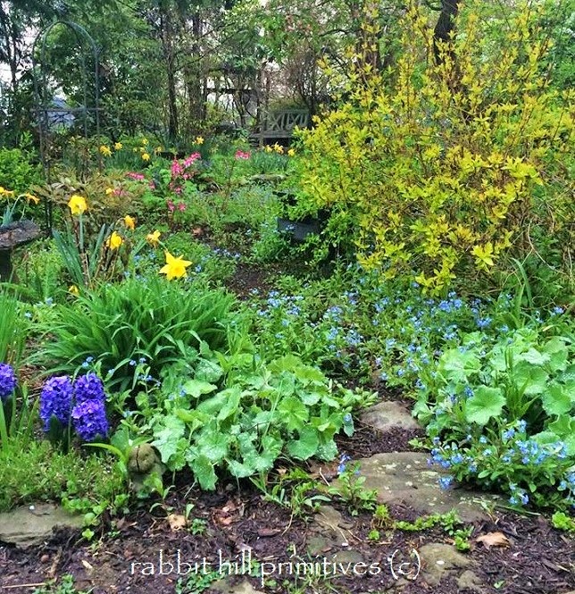 Rabbit Hill Primitives and Vintage: May Yay! May Day!