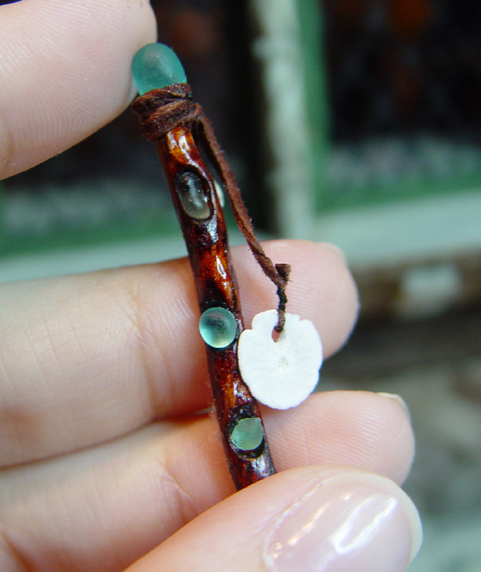 erickaV Miniatures: Some New Wizard Staffs