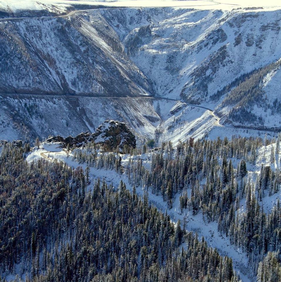 Hellroaring Plateau and Beartooth Pass | Modern Mongolian