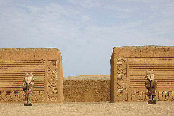 ACHAMAN GUAÑOC: CHAN CHAN - PERU.