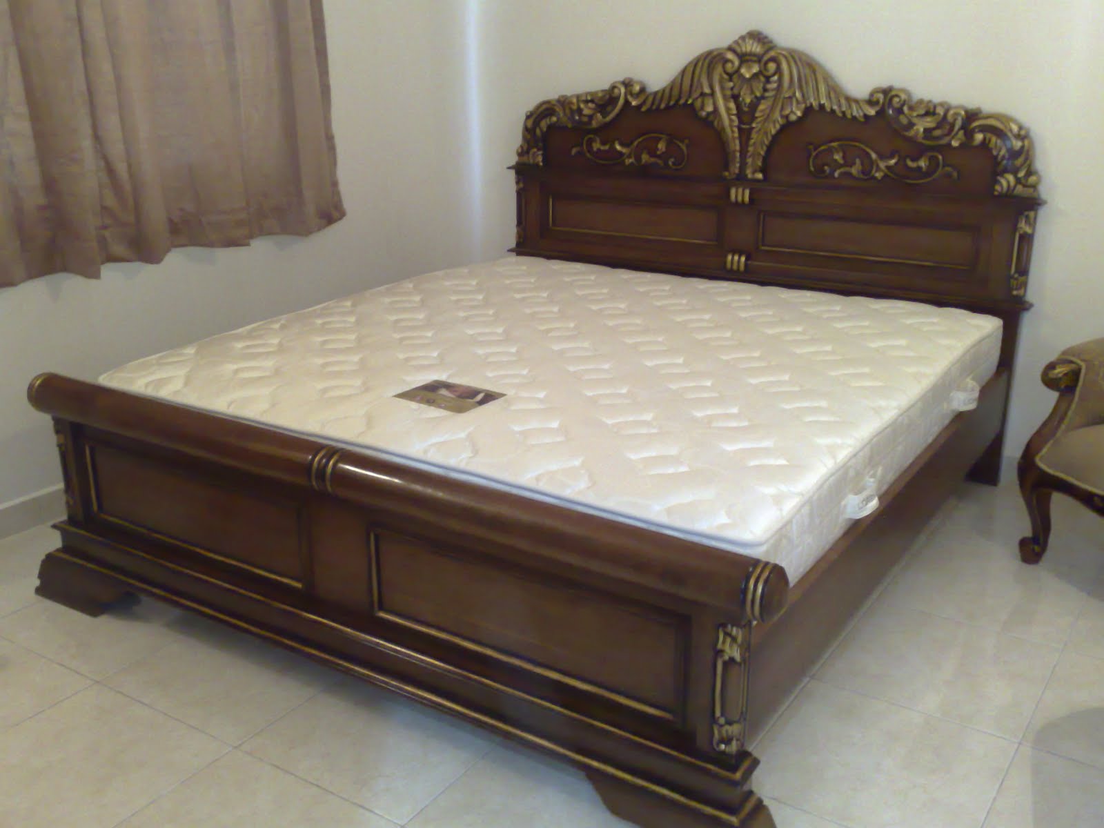 PERABOT JATI INDONESIA: katil antik gold