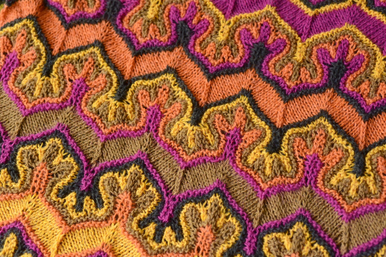 So, I make stuff: Fox Paws and Color Choice