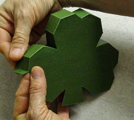 Needles 'n' Knowledge: Shamrock Block On a Stick Decor