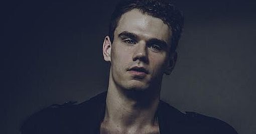 Favorite Hunks & Other Things: Jay Armstrong Johnson: Hell To Pay