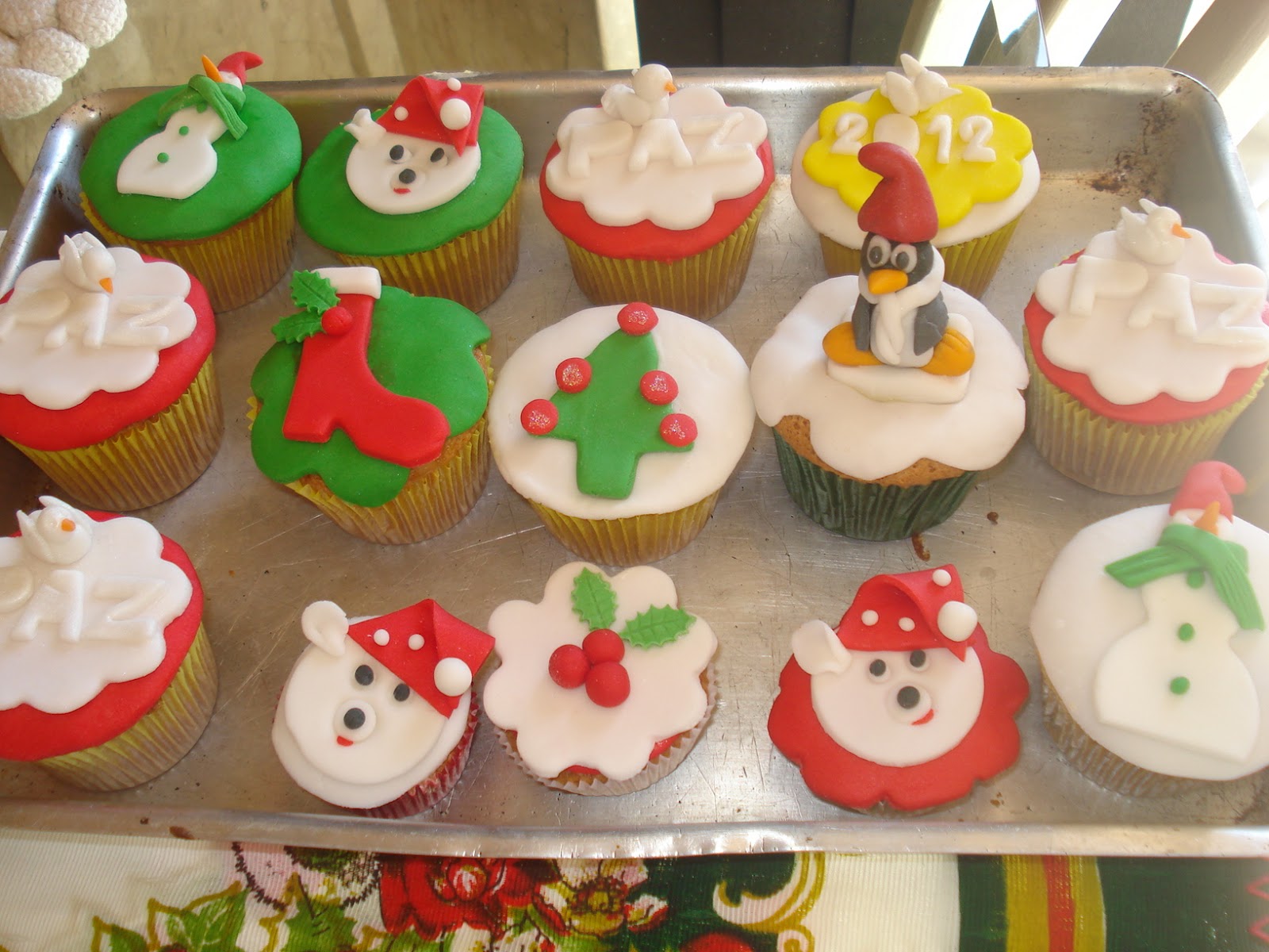 Luciacupcakes - Um sonho de cupcake: CUPCAKES DE NATAL