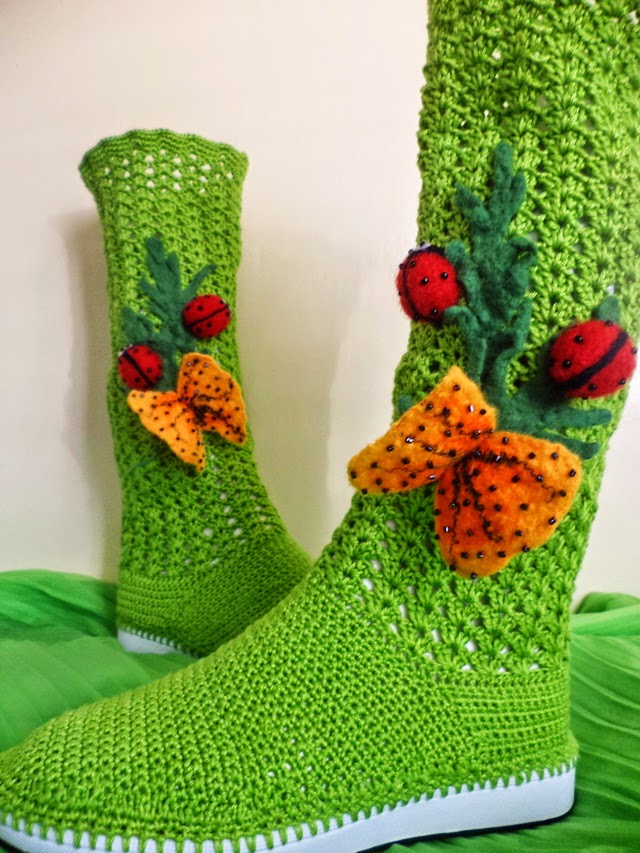 biju4everybody-bijuterii handmade: Cizme crosetate cu fluturi si buburuze
