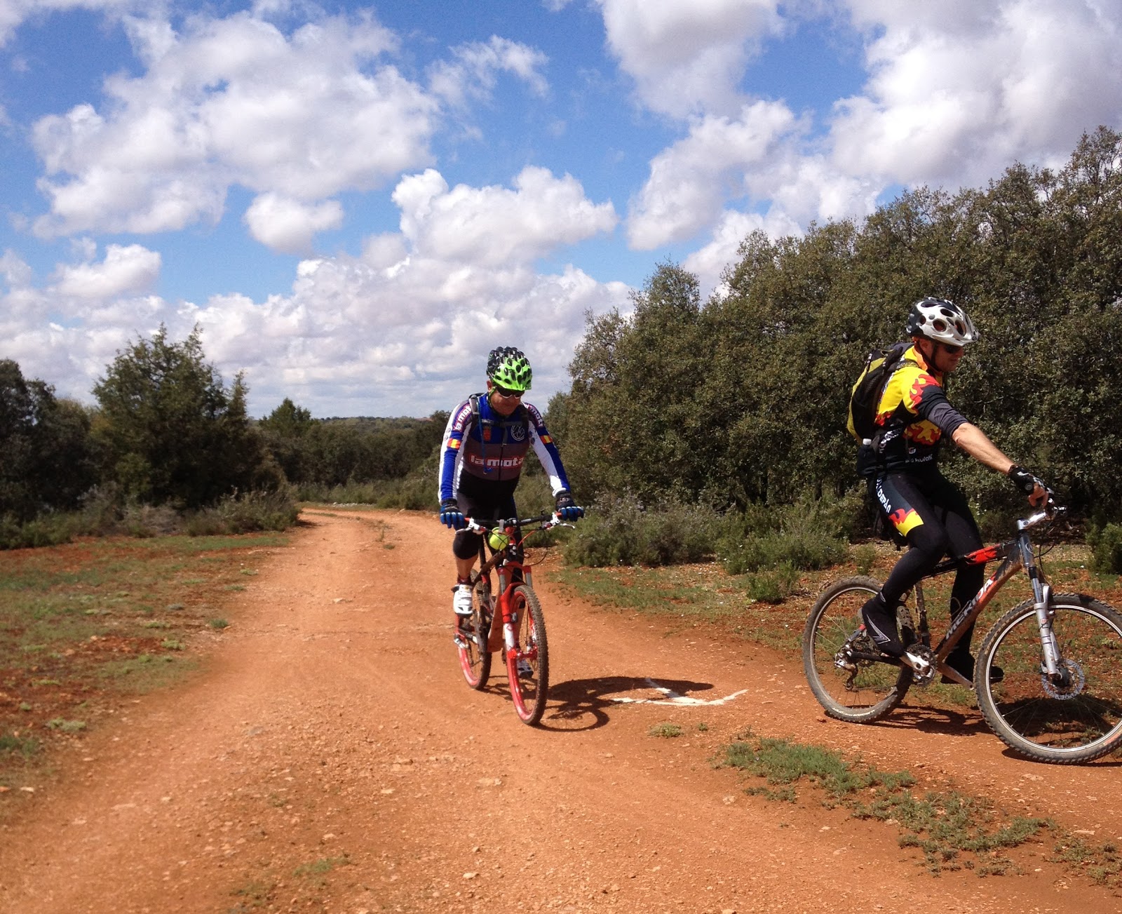 DISFRUTANDO CON EL DEPORTE Y MÁS...: "EL REGRESO A CARRIZOSA...