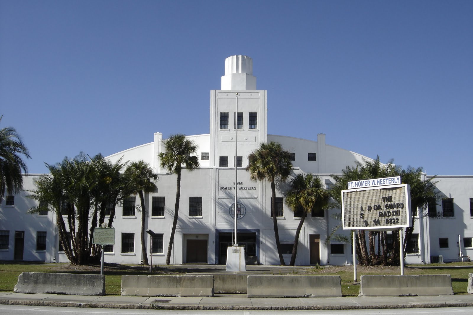 Places To Go, Buildings To See: Fort Homer W. Hesterly Armory - Tampa ...