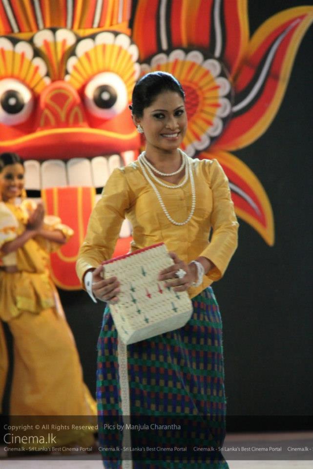 Derana Awrudu Kumariya - 03 - Aurudu kumariya - අවුරුදු කුමරිය