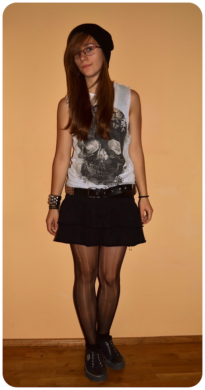 Tights ec·lec·tic : Deriving hosiery ideas, style, or taste from a ...