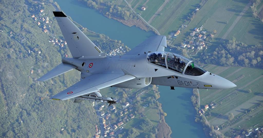 LEONARDO HIGHLIGHTS M-346 TRAINER JET IN KUWAIT - Blog Before Flight ...