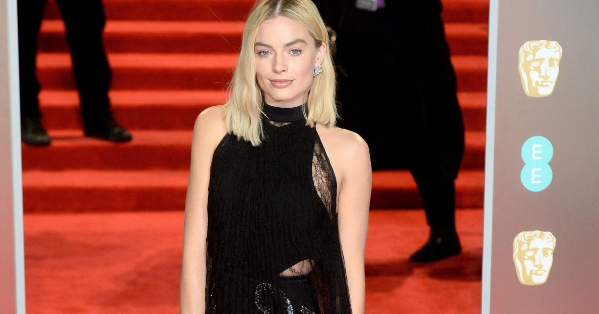 Margot Robbie goes glam in black lace at the 2018 BAFTAs