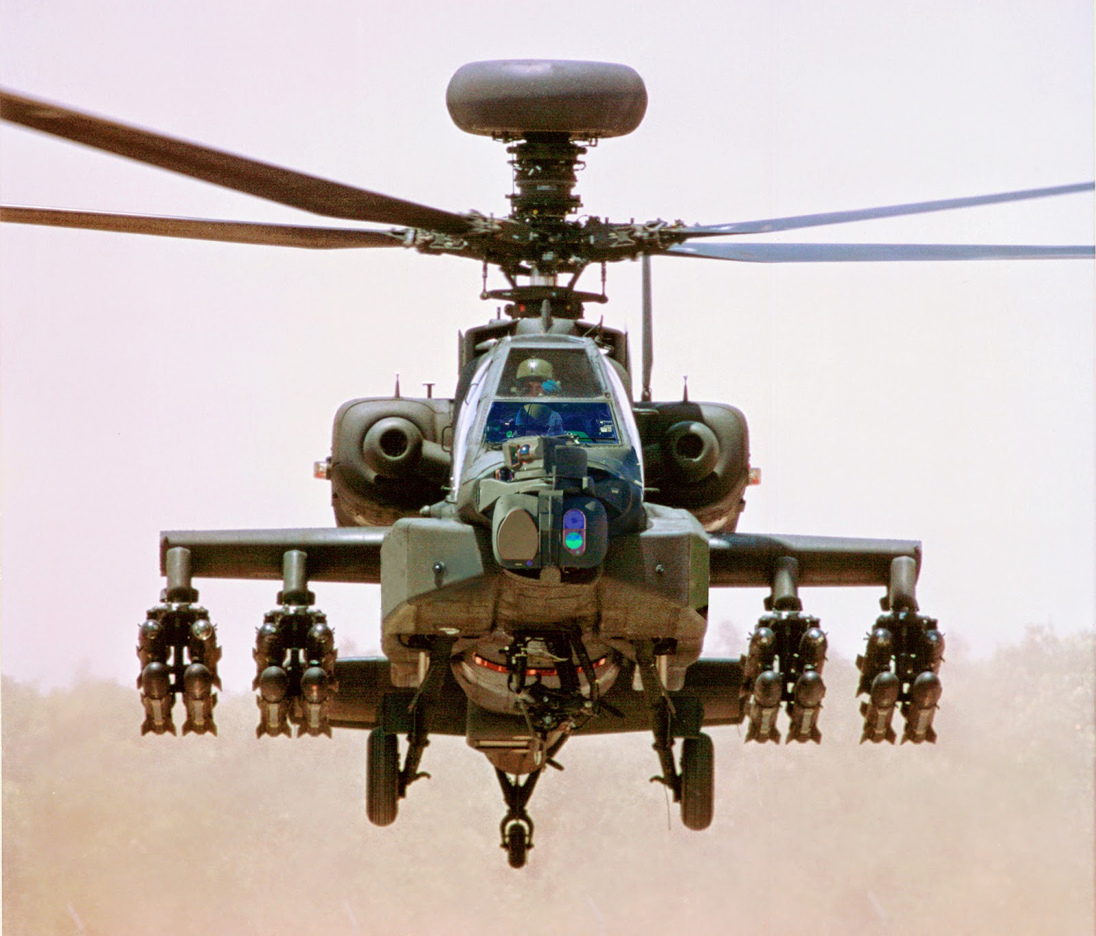 United States Ground Forces: AH-64 Apache