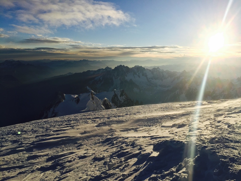 La voie Royale pour monter au sommet des 4810m du Mont Blanc ~ Jonathan ...