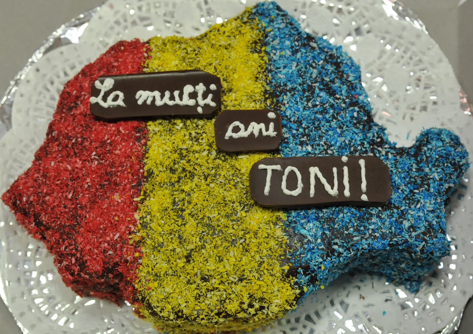 TORTURI CU POVESTE: Torturi personalizate