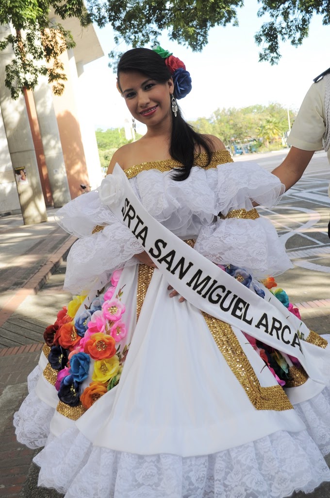 Noticias, Arte, Cultura y Turismo: Fotos Traje Típico: Bambuco