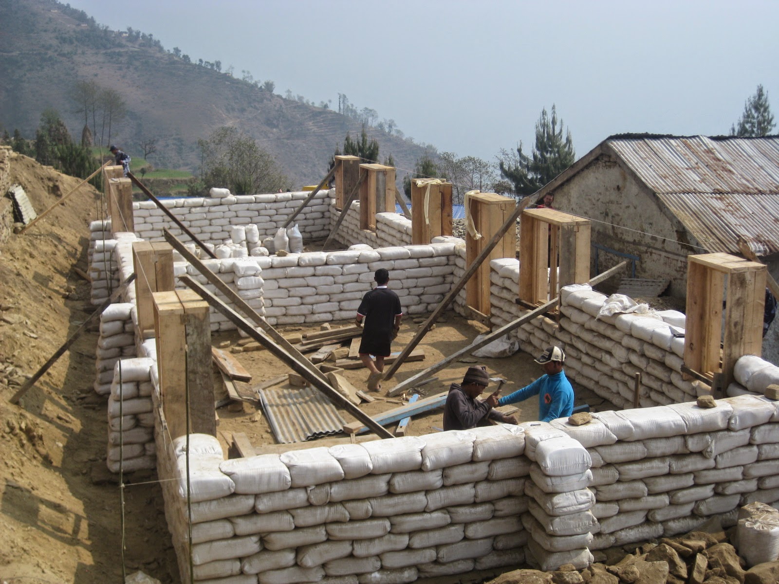 Wolfe in Transition: Nepal earthquake: emergency shelter and earthbags