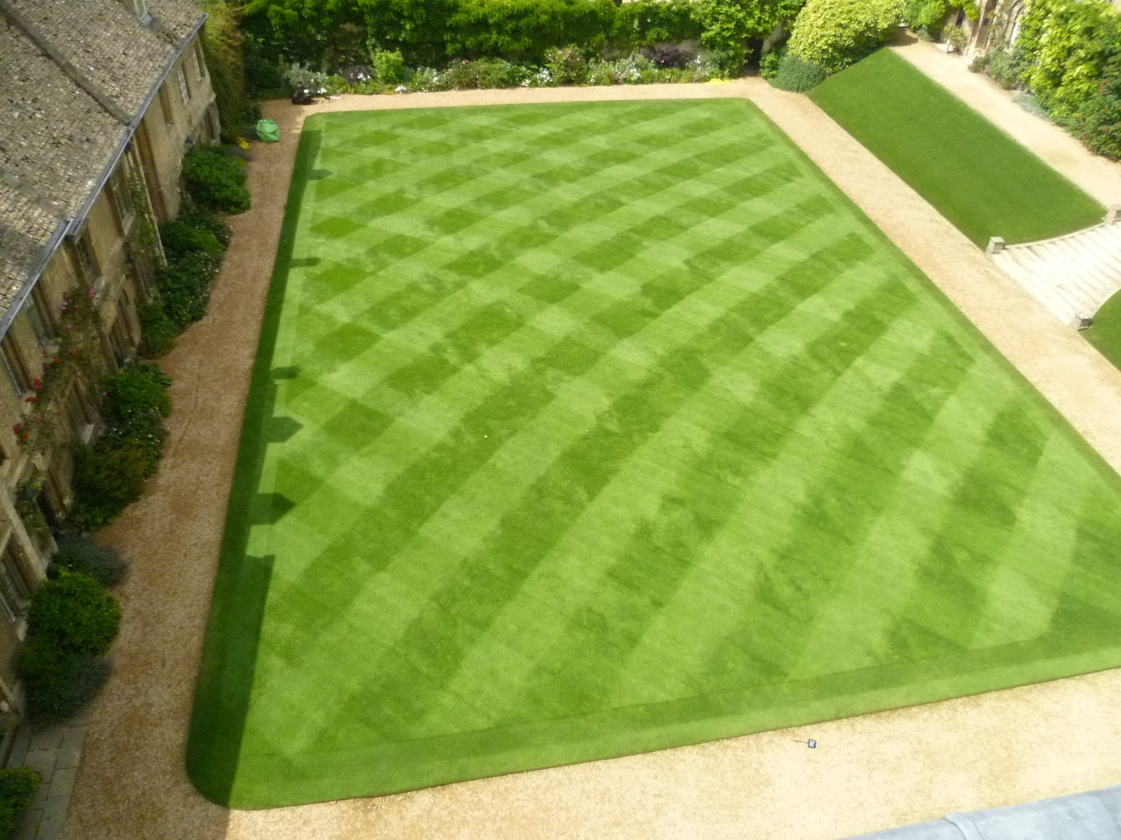 Worcester College Gardeners 2009-2018: Views Of The Quad Lawn From The ...