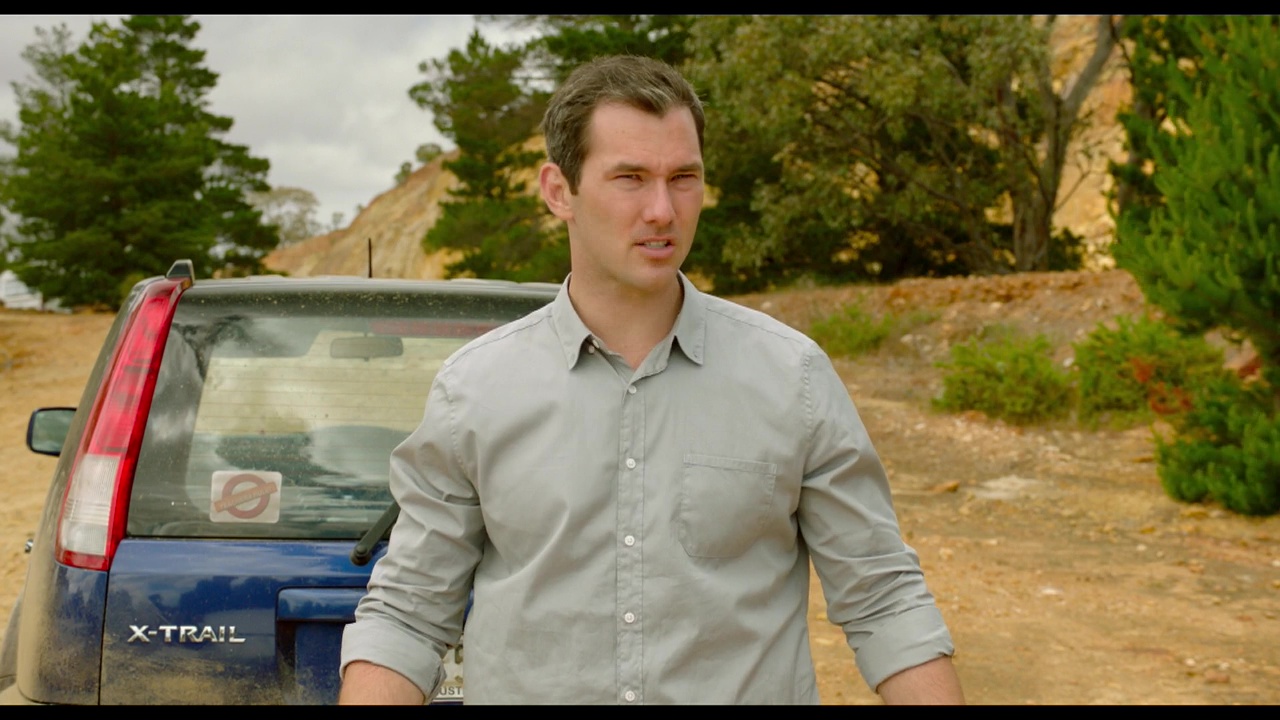 ausCAPS: Luke McKenzie shirtless in The Flip Side