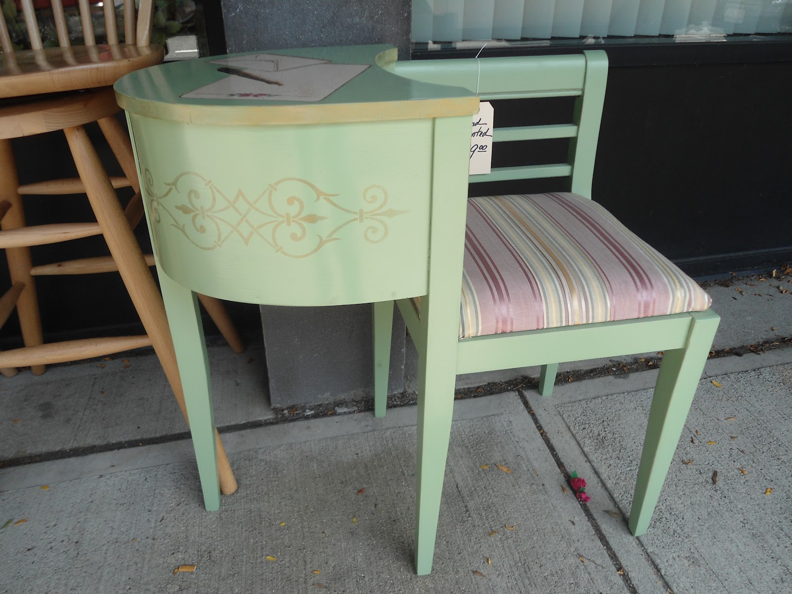 Phoebes Hidden Treasures ~ Antiques and Collectibles Blog: Local artist ...