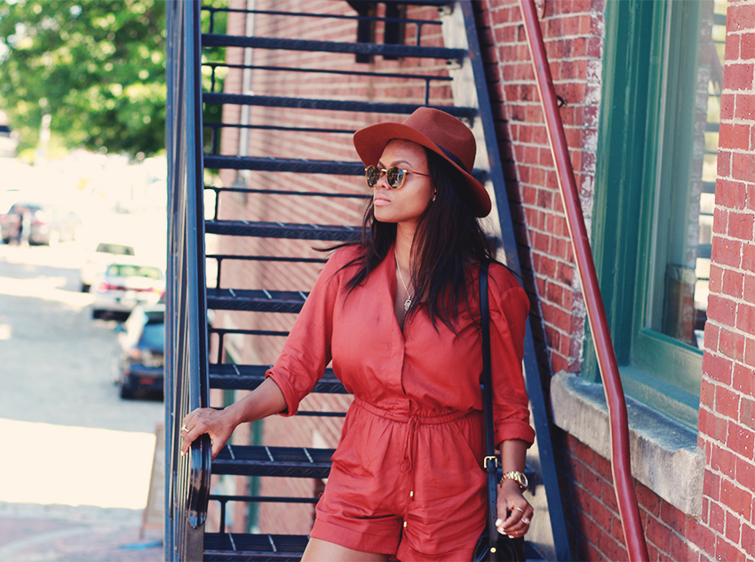 Dadou~Chic: V-neck Jumpsuit