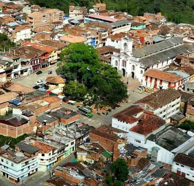 COCORNÁ: PARQUE DE COCORNÁ