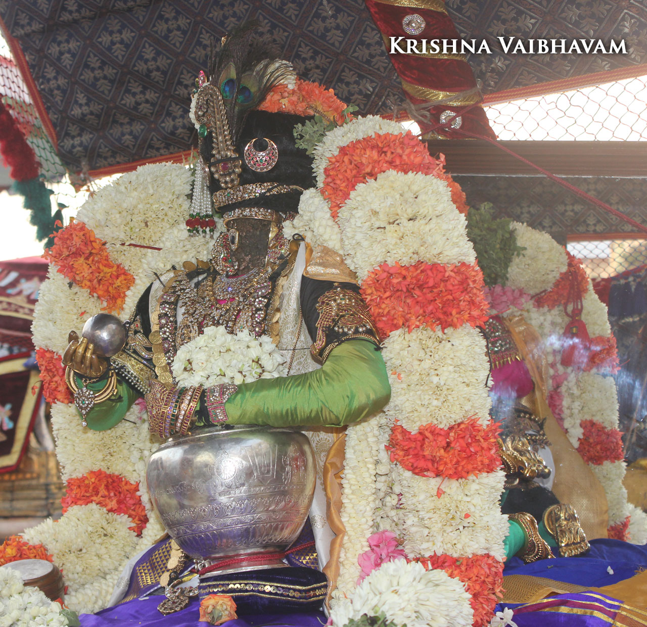 Krishna Vaibhavam: 08 Vennai Thazhi Kannan - Thiruvallikeni Sri ...