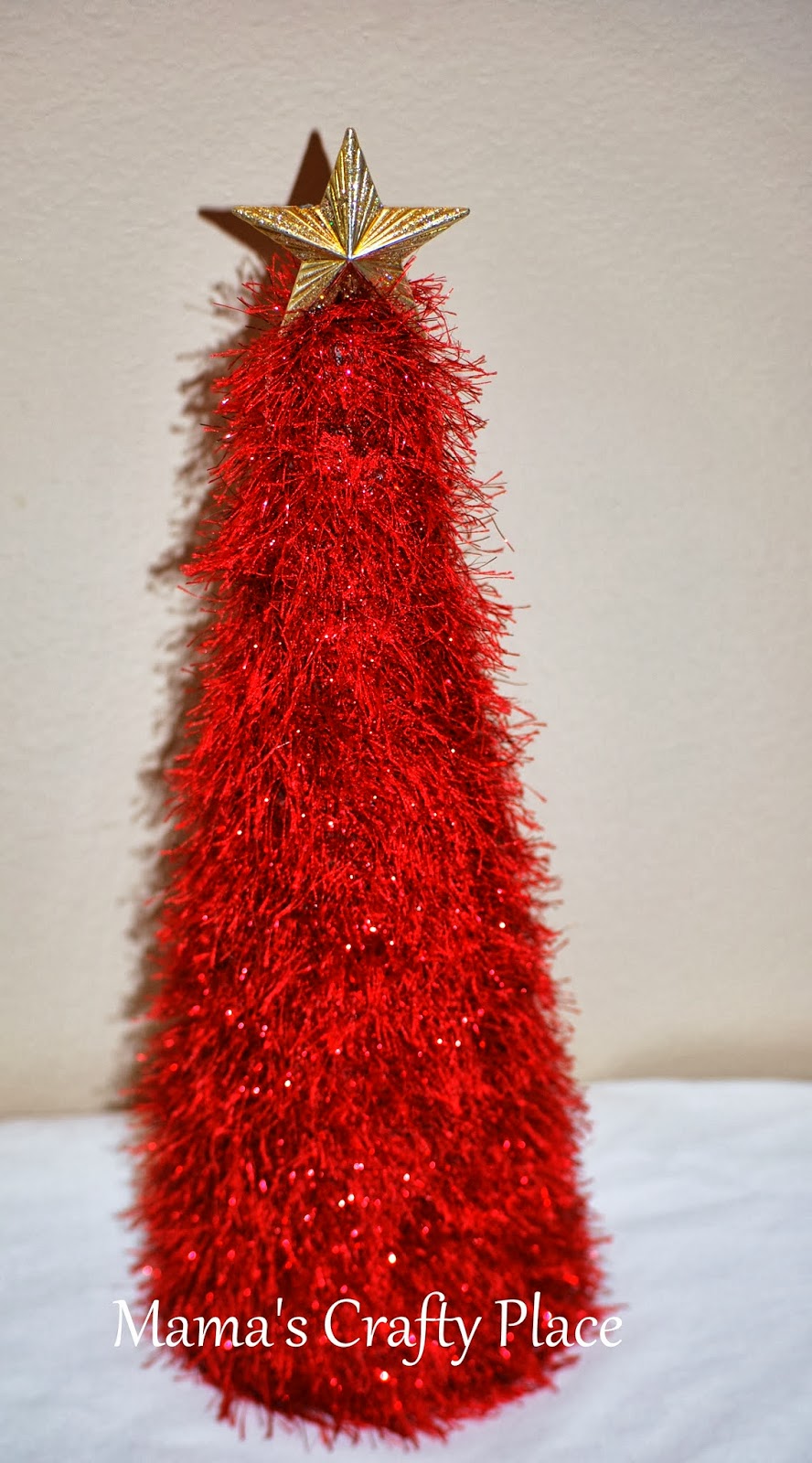 Mama's Crafts: Glitter Eyelash Yarn Christmas Trees....