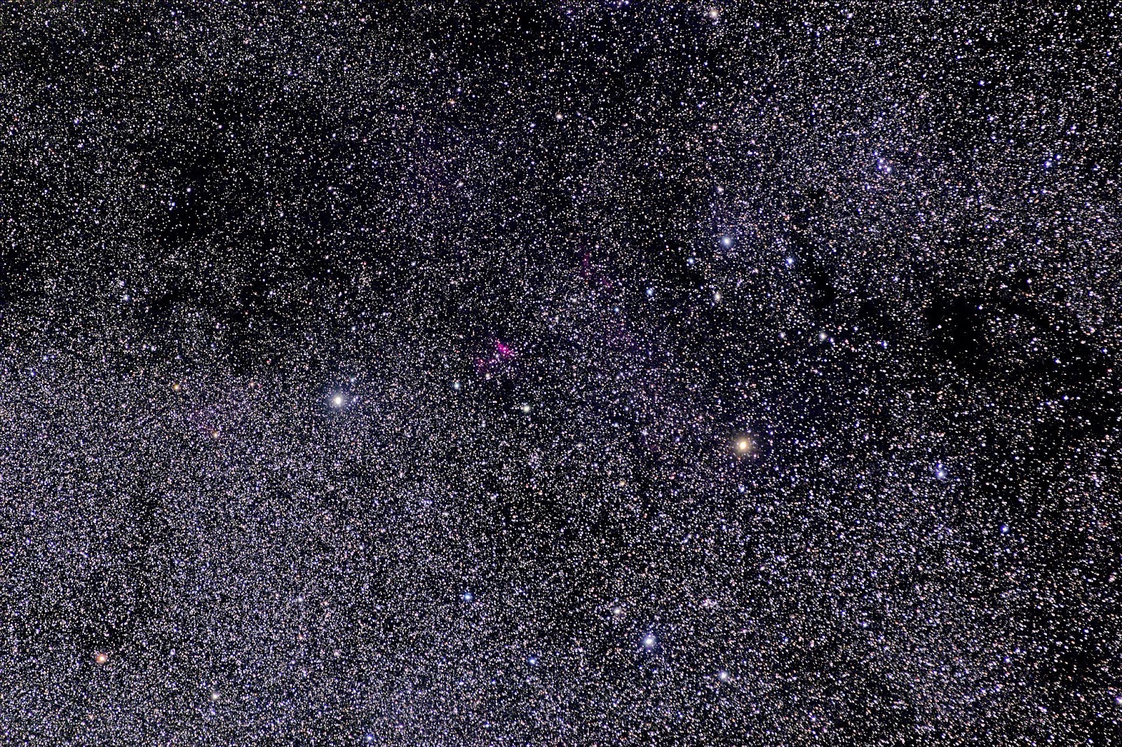 Okular: Cepheus, Delta Cephei, B169, Sh2-135