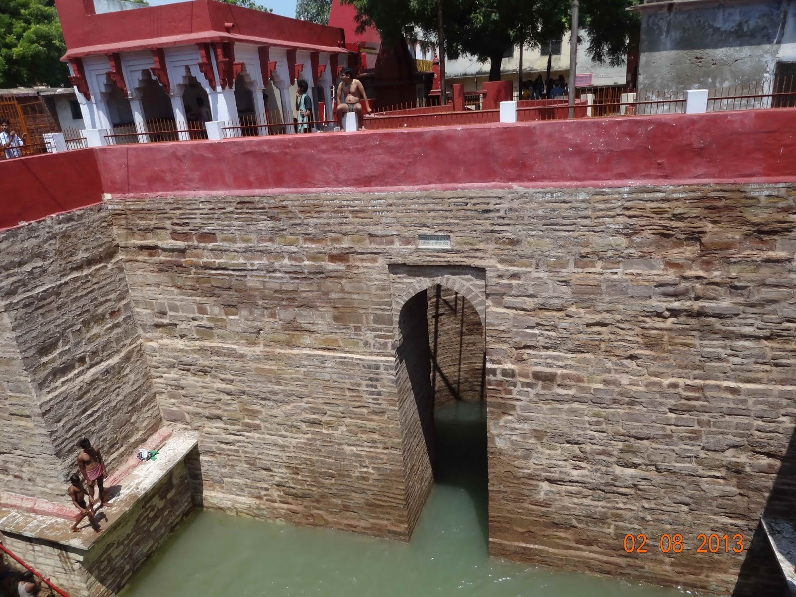 Varanasi: Lolark Kund