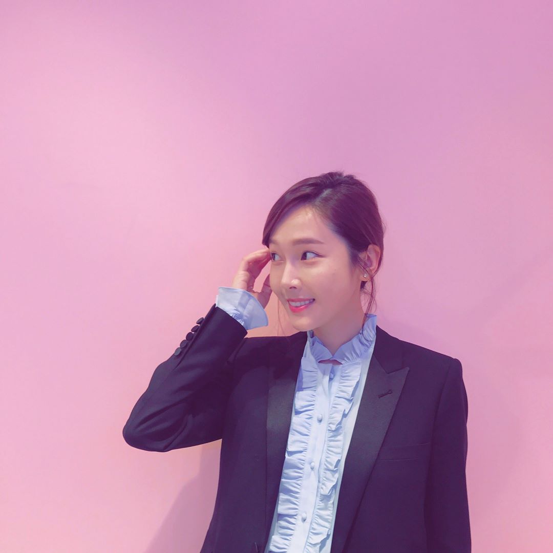 See the lovely updates from Jessica Jung - Wonderful Generation