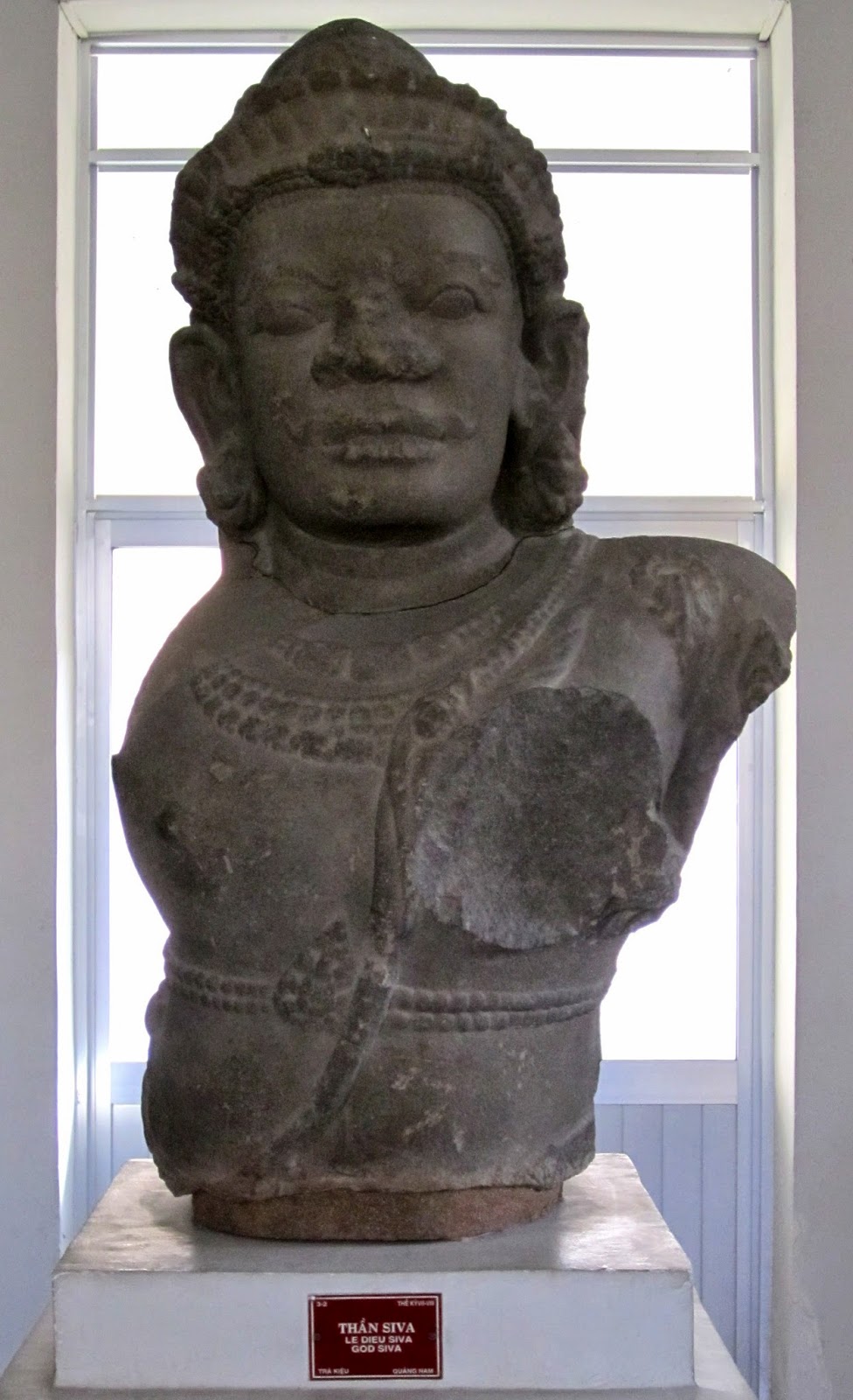 Of Aryans and Apricots: Cham Museum – A Hindu touch in Buddha land