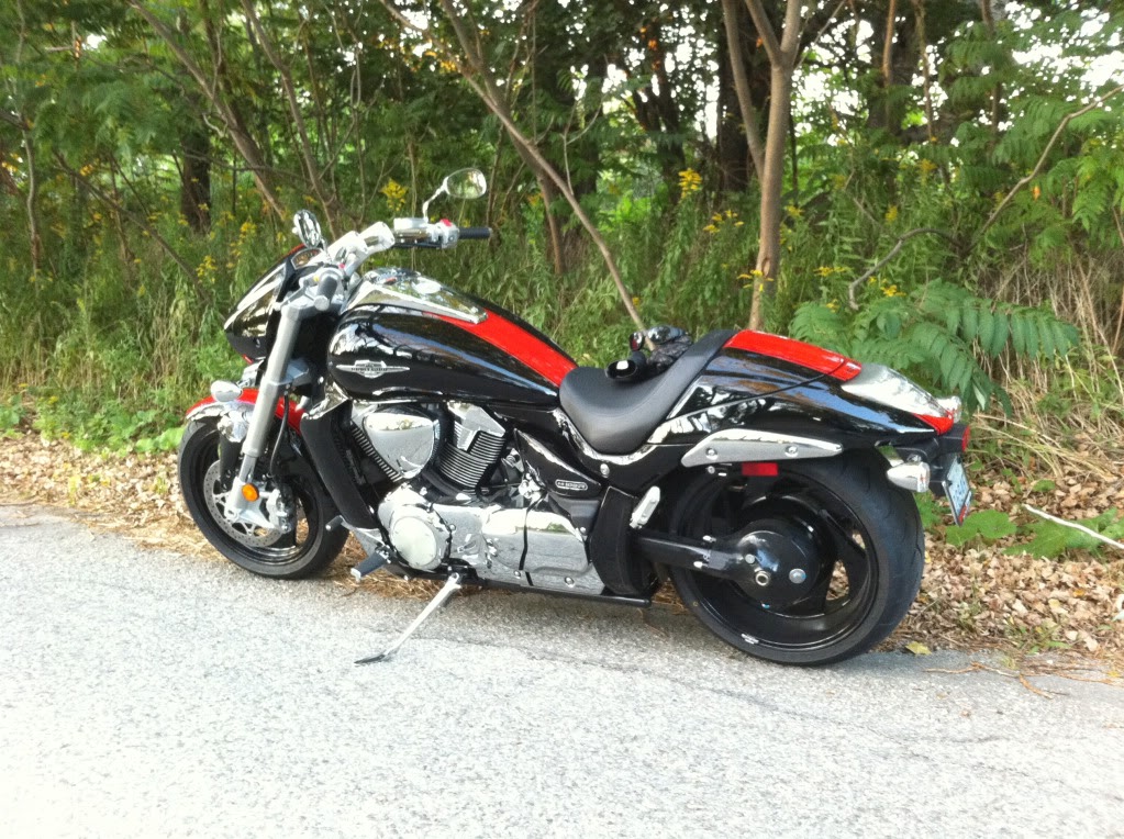 Free Imagine Things: 2011 Suzuki M109R LE Specifications and Pictures