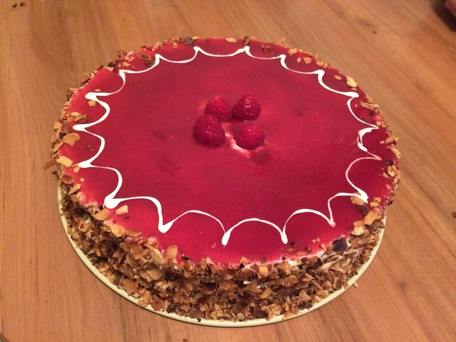 Mes Recettes Rapides: Gâteau d'Anniversaire aux Framboises et à La ...