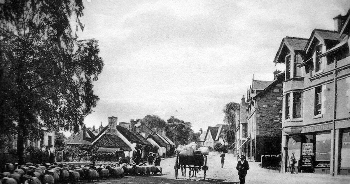 Tour Scotland: Old Photographs Main Street Killin Scotland