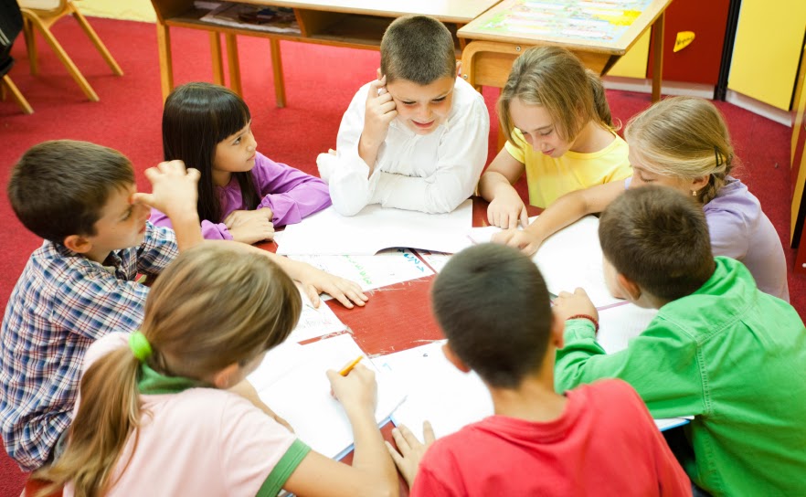 Didactic English Games: Theory