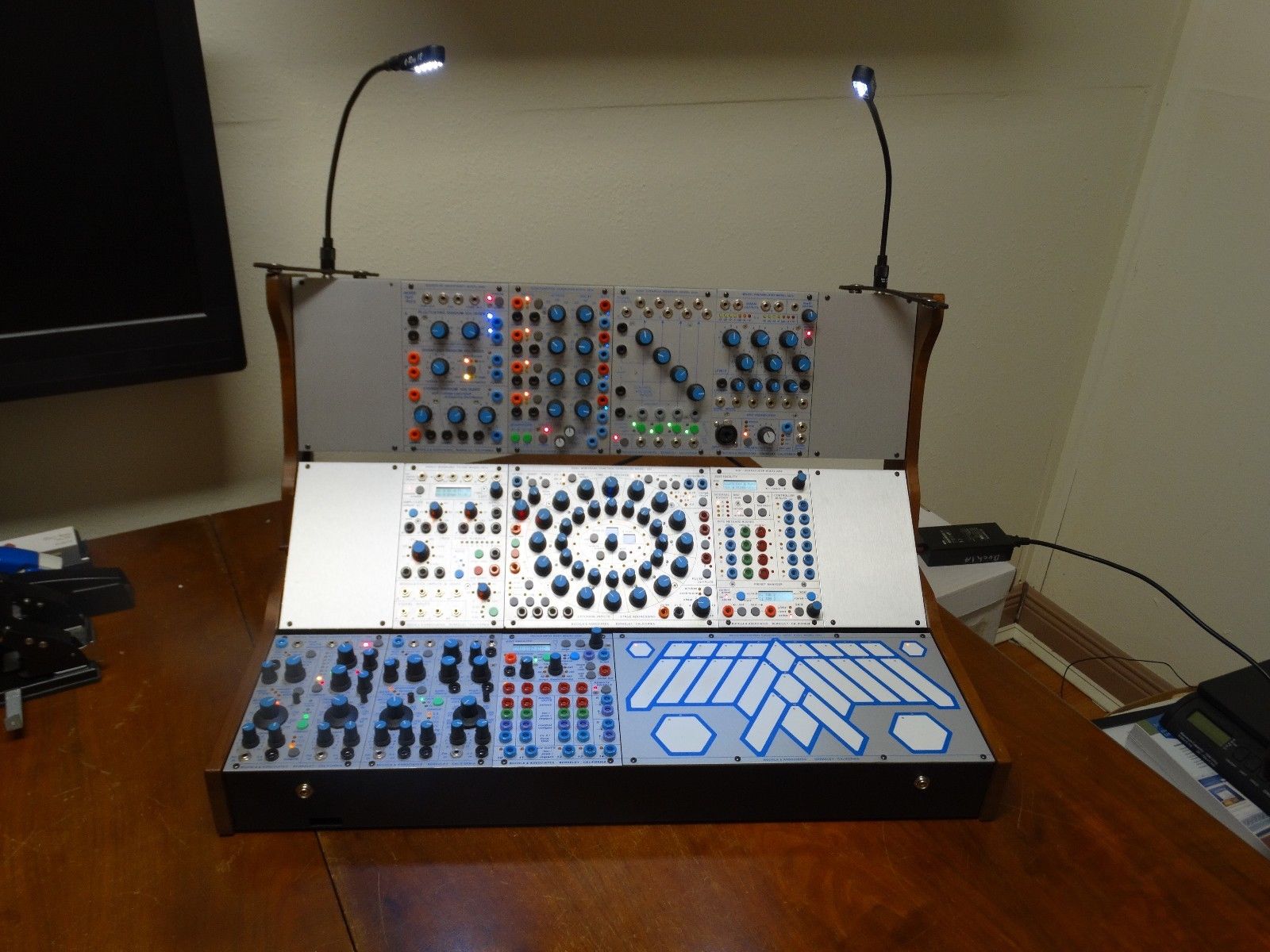 MATRIXSYNTH: Buchla 200e Modular Synthesizer