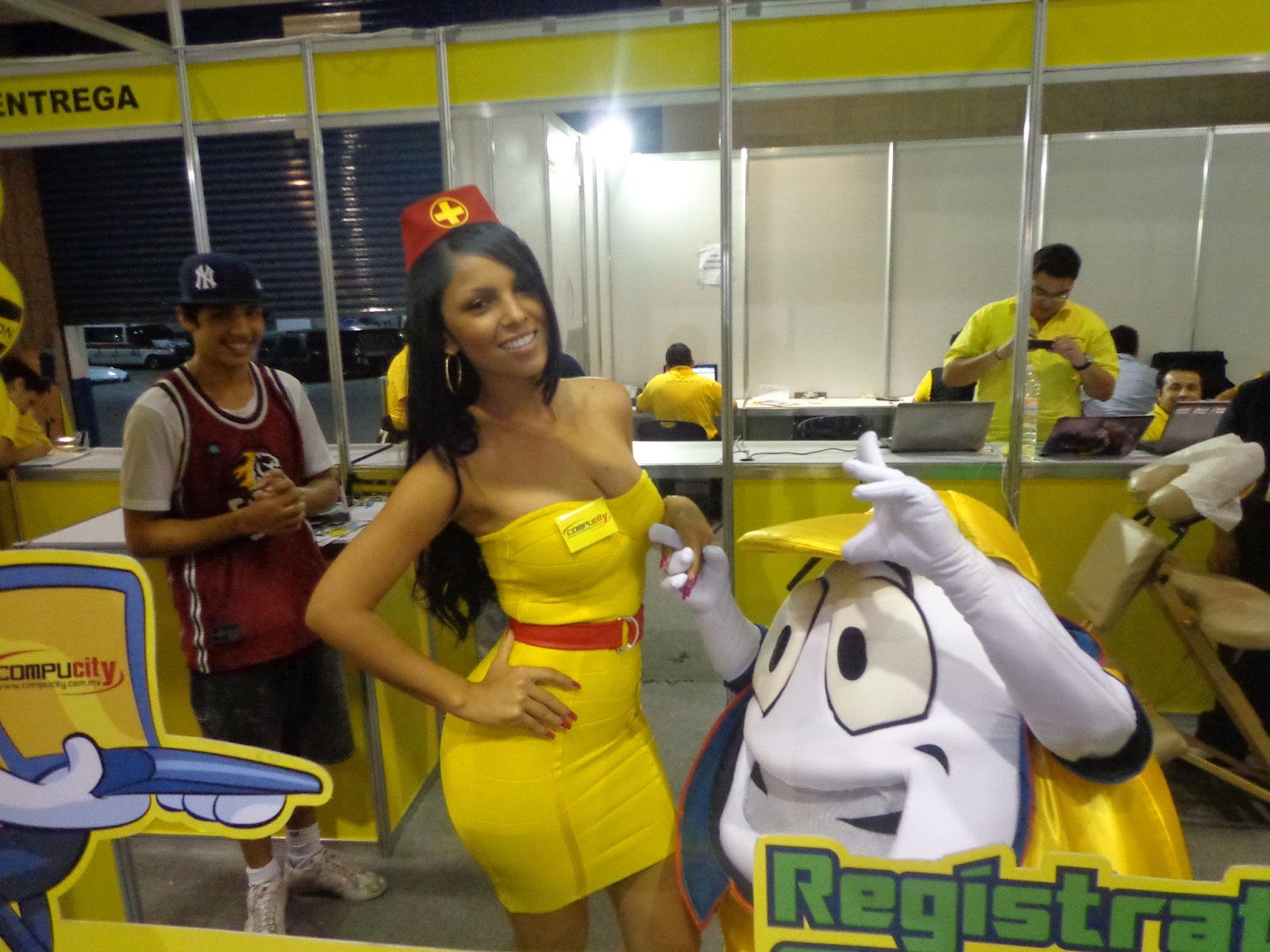 Tatiana Manosalva Fan: Preciosa en la Feria de la Computacion y ...