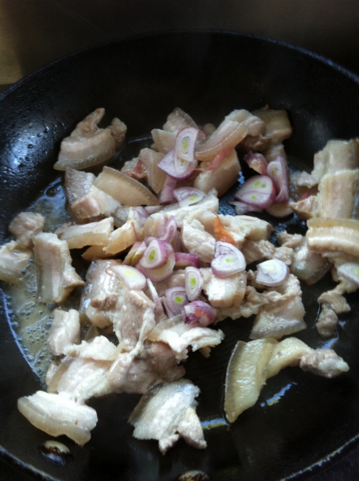 Tom Rim Thit Ba Roi (Caramel Shrimp with Pork Belly) - EDIT