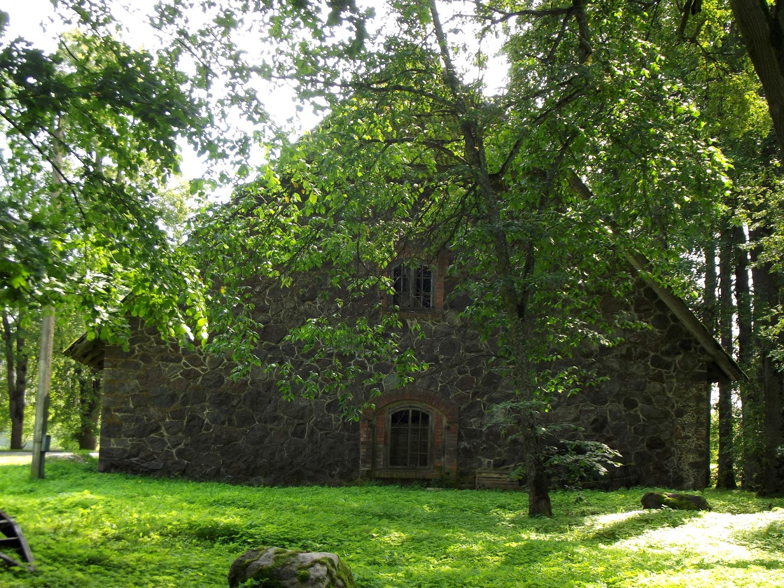 Latvijas muižas un pilis un citas interesantas vietas: Puikules muiža ...