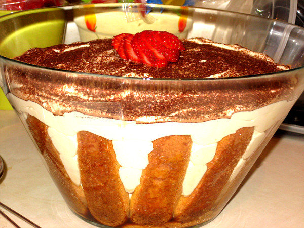 Easy Tiramisu Trifle (no cooking)